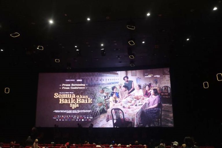 Film "Semua Akan Baik-Baik Saja" Tarik Sejuta Penonton Dalam 14 Hari ...
